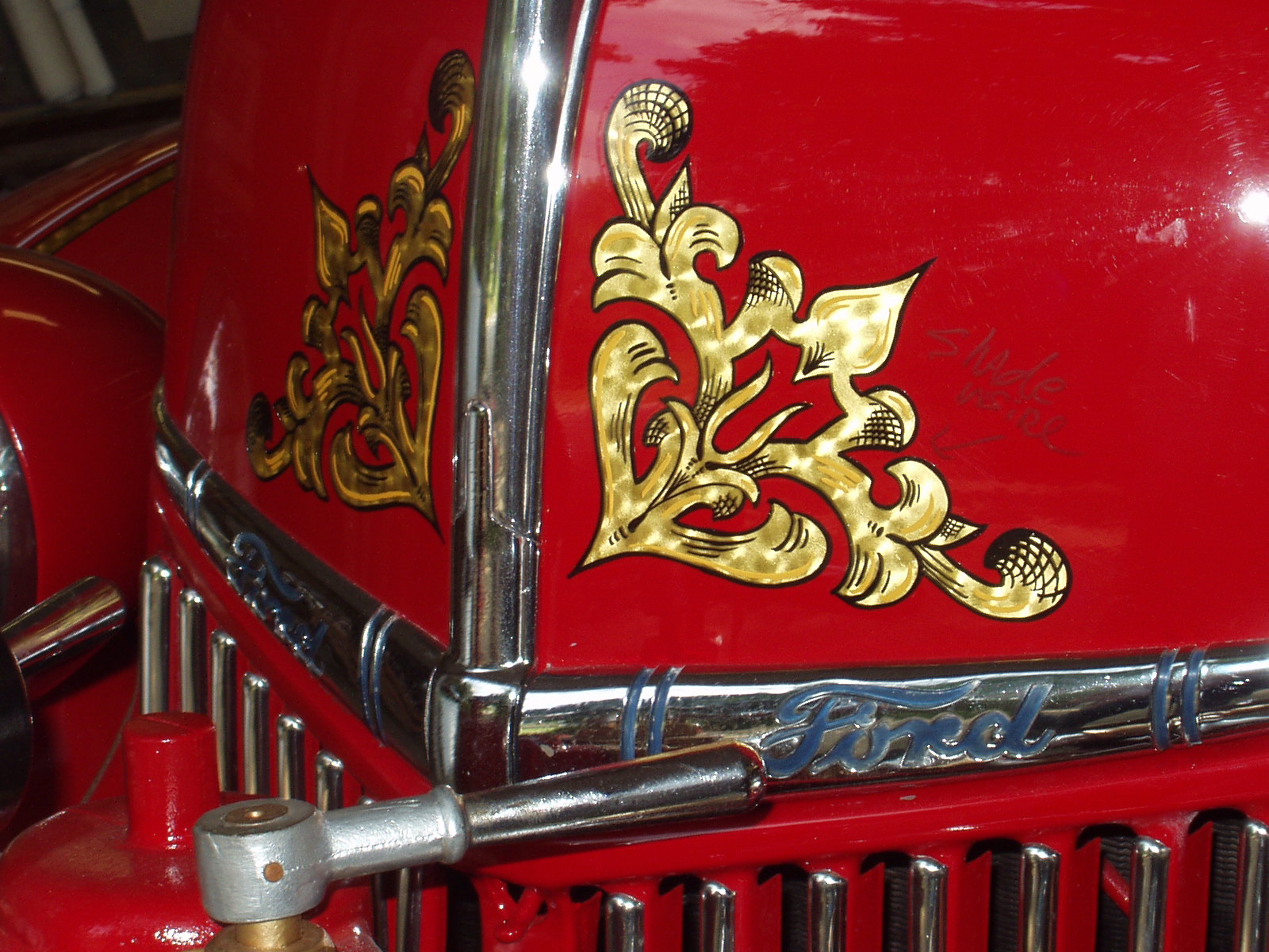 Gold Leaf in Dunedin, Florida Signs